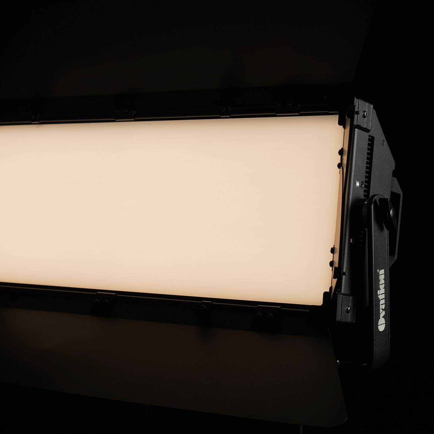 Studio panel - Ovationlights